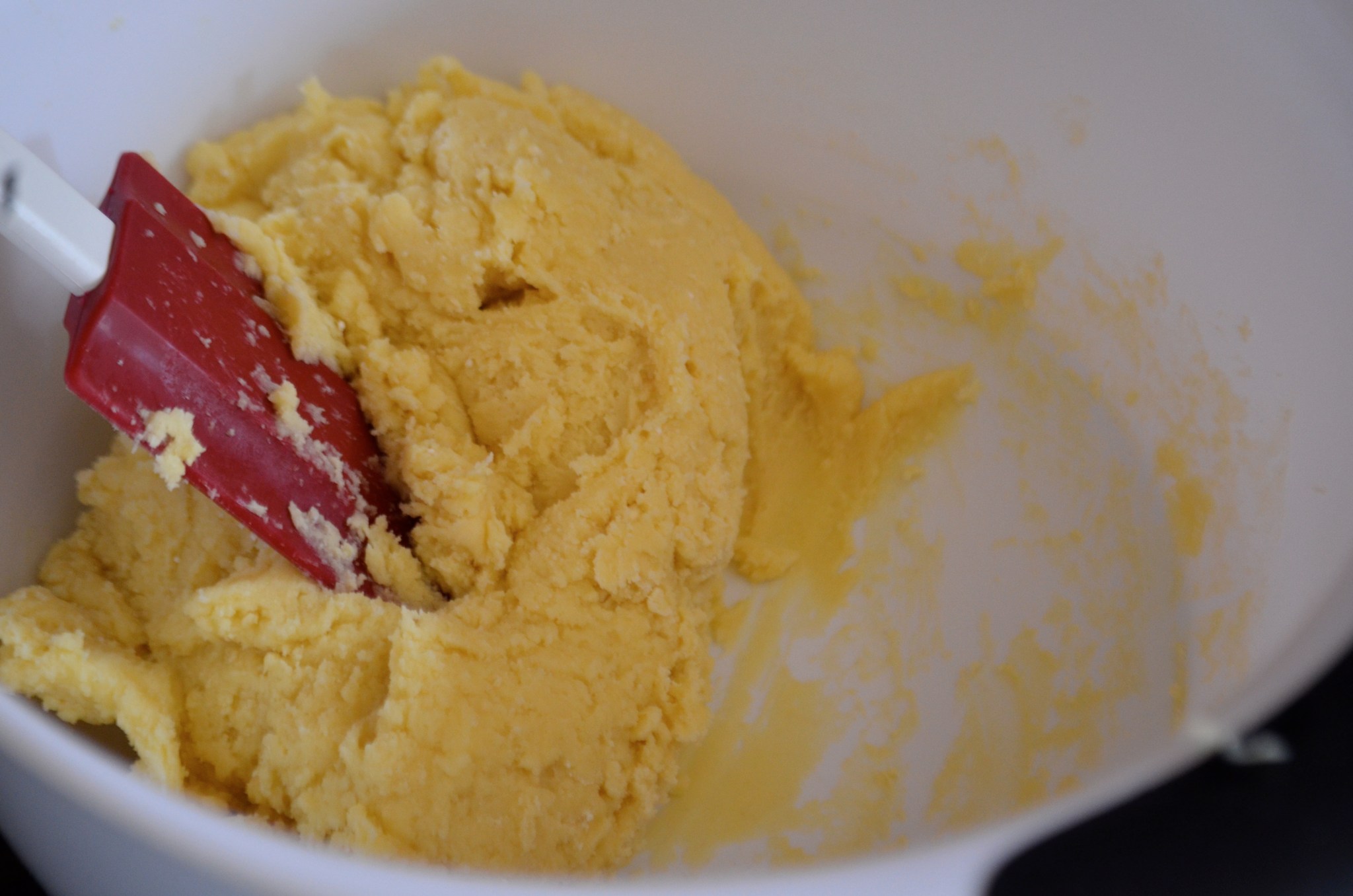 Gooey White S’More Cake Bars | Mikey's In My Kitchen