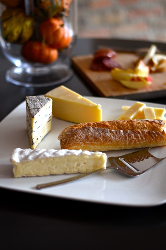 How to Build the Perfect Cheese Plate | Mikey's In My Kitchen